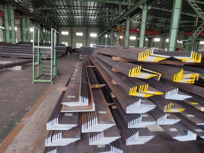 Jis G3192 L-Shaped Steel Angle For Building Decoration L250 9.5m
